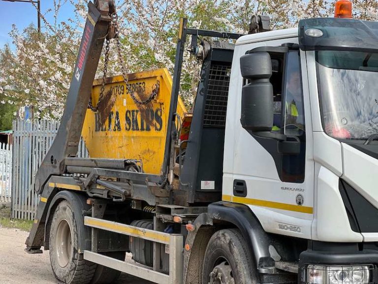 The do’s and don’ts of skip hire [ Infographic ] - Beta Skips